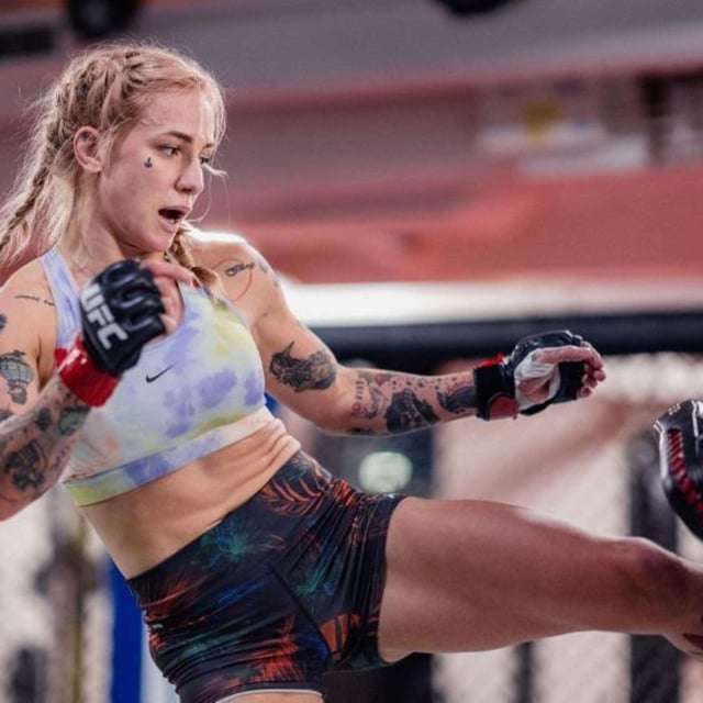 Jessica Rose Clark! by @Ryan Coakley · Zencastr